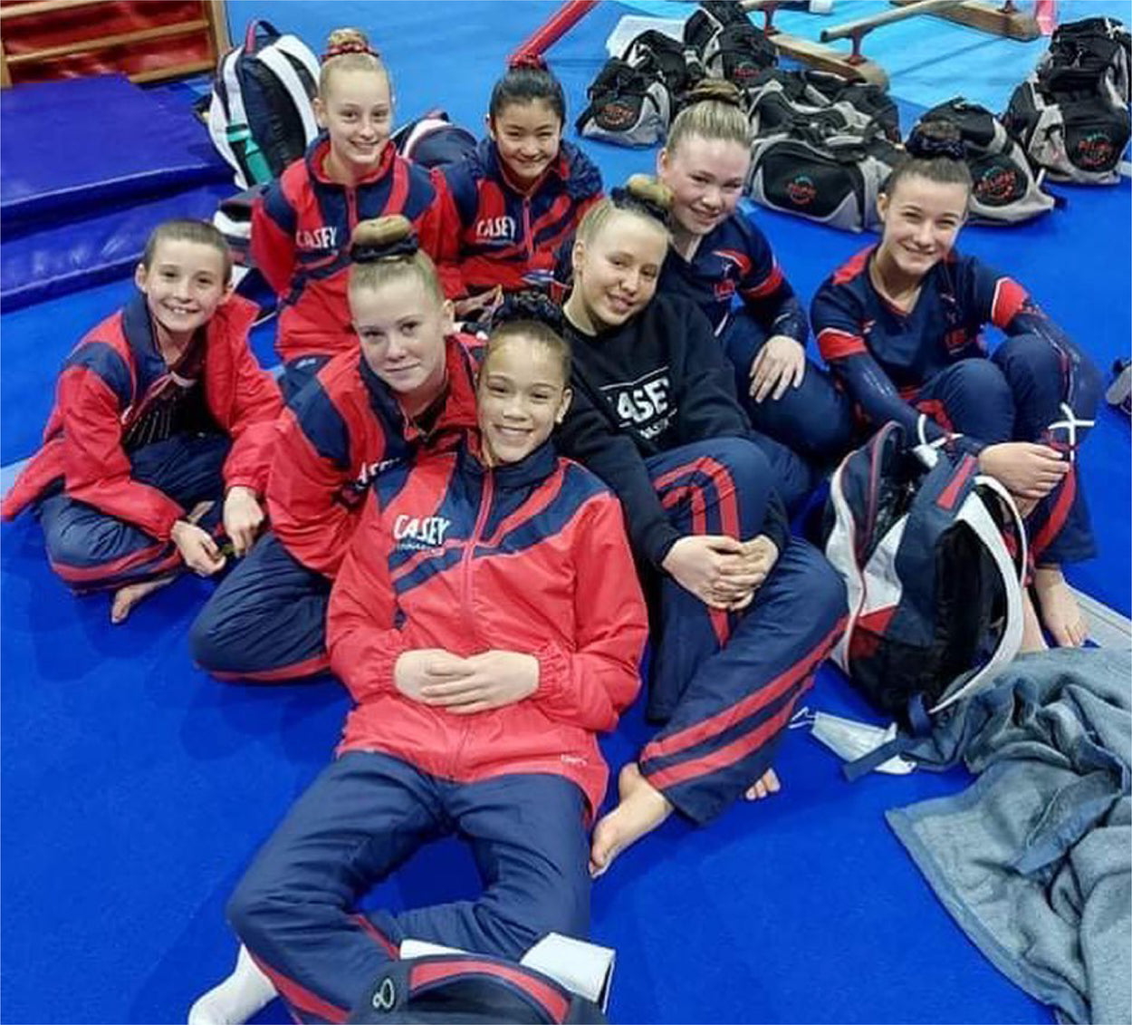 Custom Tracksuits | Design Your Own Team Tracksuits | Fully ...